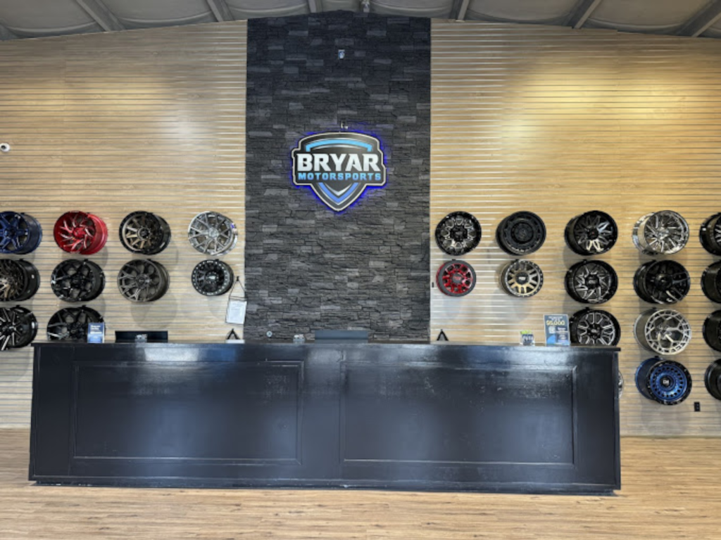 Slatwall Panels & Accessories | Sarasota | DISPLAYARAMA